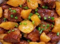 红烧土豆排骨家常做法_红烧土豆排骨怎么做好吃