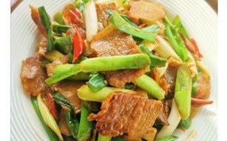 腊肉炒什么好吃_腊肉炒什么菜最下饭
