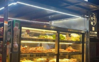 5毛串串香摆摊图片大全_地摊小吃车设计