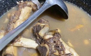 牛骨头汤怎么熬才白_熬牛骨头汤需要焯水吗