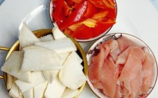 家常杏鲍菇炒肉怎么做_杏鲍菇炒肉需要焯水吗