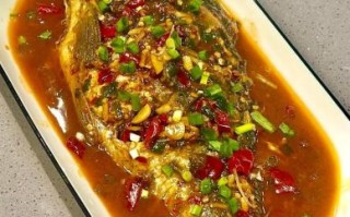 家常红烧鲤鱼怎么做_红烧鲤鱼最正宗的做法