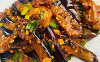 豆瓣酱焖茄子怎么做_茄子不吸油技巧