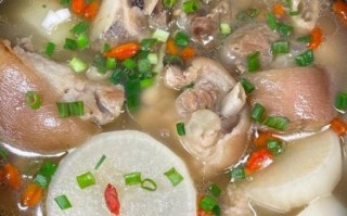 白萝卜炖猪脚的做法_白萝卜炖猪脚的功效