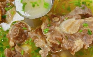 牛尾炖什么最好_牛尾汤放什么食材最香