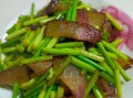 腊肉怎么炒好吃_家常腊肉做法步骤