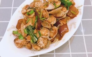 爆炒花蛤怎么炒才没沙子_爆炒花蛤焯水几分钟