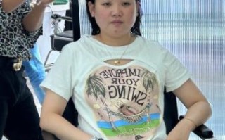 大饼脸适合什么发型图片_圆脸显小发型推荐