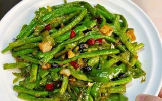辣椒炒豆角怎么炒好吃_辣椒炒豆角用焯水吗