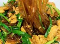 木耳炒粉条怎么炒不坨_木耳炒粉条的家常做法