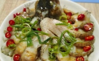 鱼怎么做好看又好吃_清蒸鲈鱼怎么摆盘