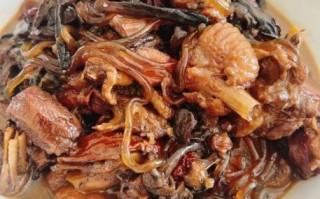 小鸡炖蘑菇清炖怎么做_清炖小鸡炖蘑菇用干蘑菇还是鲜蘑菇 小鸡炖蘑菇清炖怎么做_清炖小鸡炖蘑菇用干蘑菇还是鲜蘑菇