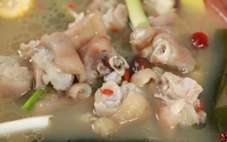 清炖猪蹄怎么做不腥_清炖猪蹄的家常做法