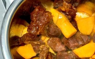 牛腱子肉怎么炖才好吃_炖牛腱子肉放什么调料