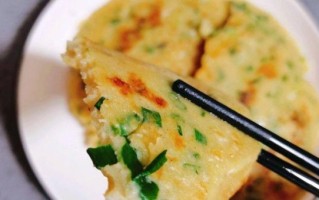 香葱煎饼怎么做_香葱煎饼的家常做法