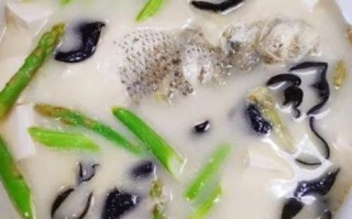 鲈鱼炖汤怎么做_鲈鱼炖汤最简单的做法