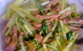 芹菜炒肉怎么炒才好吃_家常芹菜炒肉的做法