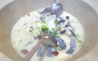 清汤鱼火锅底料怎么做_正宗配方比例