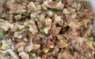 猪肉大葱饺子怎么调馅好吃_猪肉大葱饺子煮多久才熟