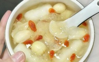银耳莲子汤怎么做好喝_银耳莲子汤的正确做法