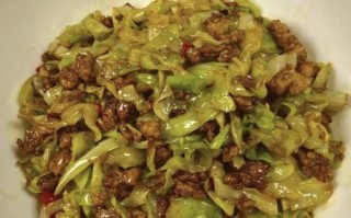 肉炒卷心菜怎么做_家常做法步骤