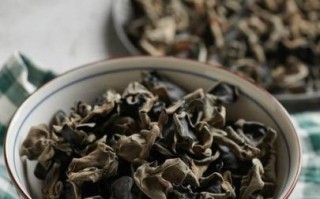 木耳怎么泡发才干净_家常木耳炒多久能熟
