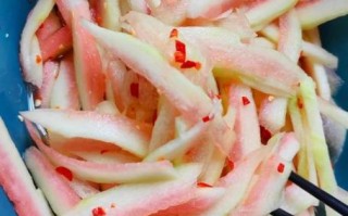 凉拌西瓜皮要不要焯水_西瓜皮焯水多久