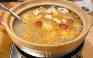 用什么炖鸡好吃_炖鸡放什么配料最香