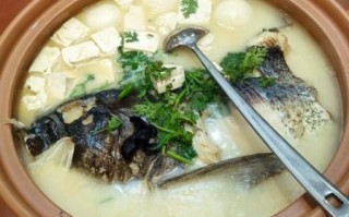 鱼头怎么做好吃_鱼头汤怎么熬才白