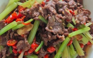 芹菜炒牛肉怎么炒才嫩_家常做法图解