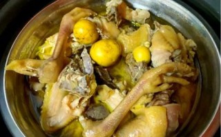 怎样熬土鸡汤更浓更香_土鸡汤怎么熬才白浓不腥