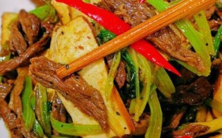 芹菜香干炒牛肉怎么做_芹菜香干炒牛肉热量高吗