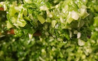芹菜猪肉馅饺子怎么做_芹菜猪肉馅饺子怎么调馅
