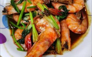 红烧对虾怎么做_家常红烧对虾的做法