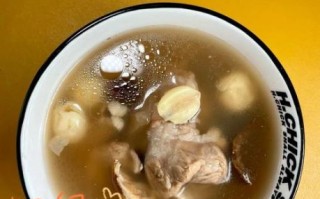 猪骨汤怎么熬_猪骨汤熬多久才白