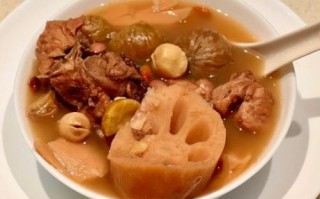 莲藕排骨汤怎么做_莲藕排骨汤的功效