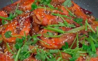 香辣虾火锅怎么做_家常香辣虾火锅底料配方