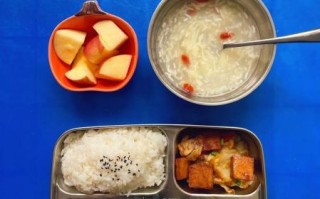 小学生托管班午餐吃什么_如何搭配营养