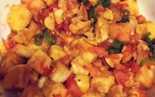 西红柿鸡蛋炒馒头怎么做_剩馒头怎么炒才好吃