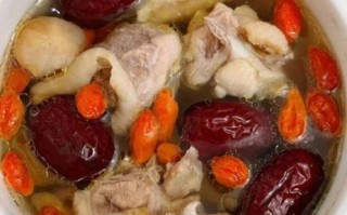 鸡肉怎么煲汤好喝_鸡肉煲汤放什么材料