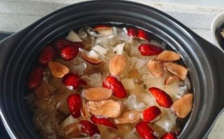 银耳雪梨汤怎么做好喝_银耳雪梨汤用什么梨