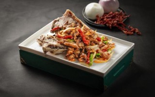 羊肉炒白菜怎么炒好吃_羊肉炒白菜做法窍门