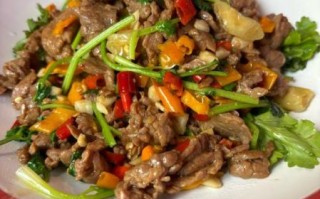 牛肉怎么炒才嫩_大厨不外传的腌制技巧