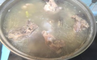 大骨头和什么炖在一起好_大骨头炖什么最香