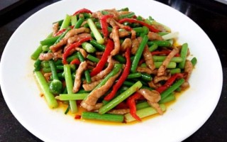韭菜苔炒肉丝怎么炒才嫩_韭菜苔炒肉丝的家常做法