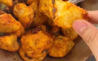 脆皮锅巴土豆怎么做_锅巴土豆外酥里嫩技巧