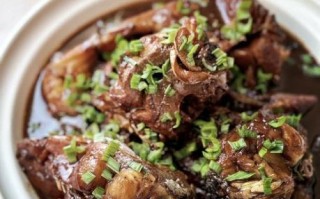 家炖鲢鱼怎么做好吃_鲢鱼炖多久才入味