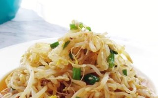 凉拌豆芽菜怎么做好吃_豆芽焯水几分钟才脆