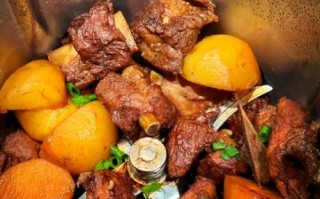土豆排骨怎么做好吃_土豆排骨的家常做法