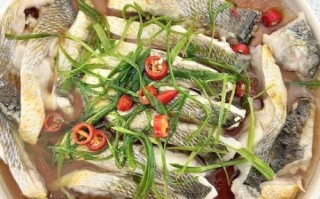 清蒸红鱼怎么做_清蒸红鱼蒸多久